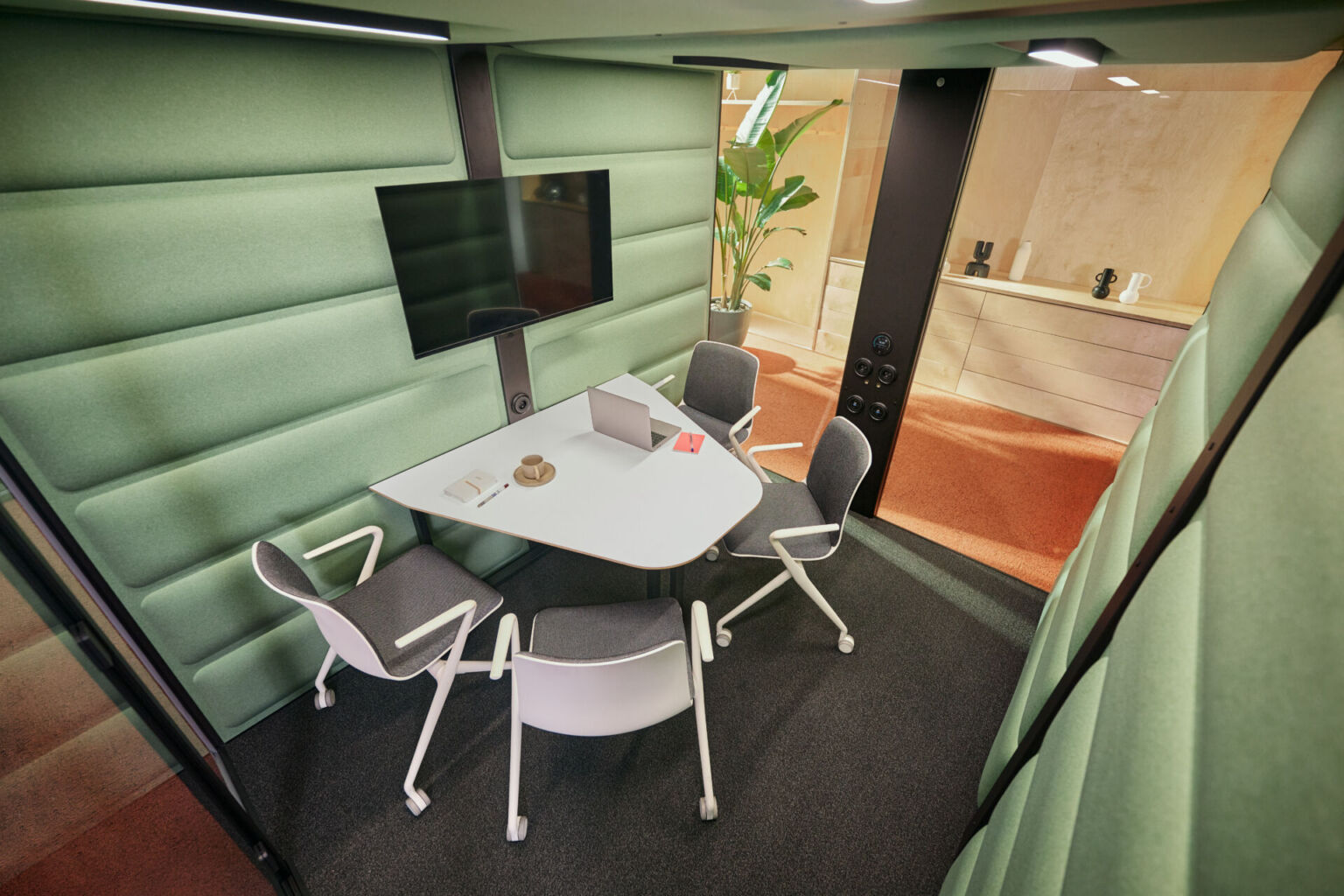 HushFree.L - Thinkspace